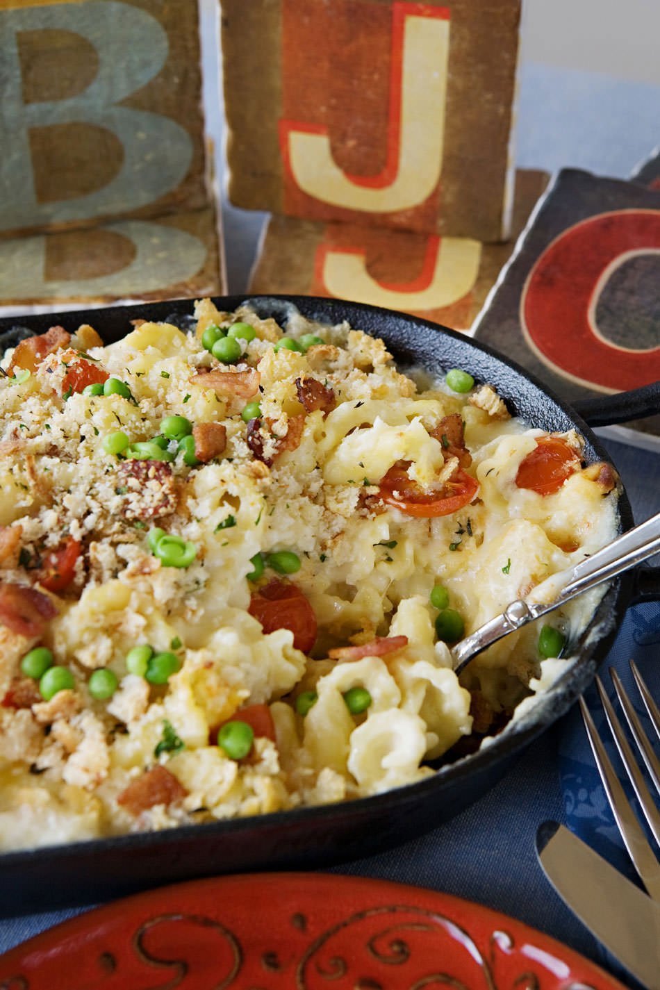 Bacon Tomato Mac and Cheese | Blue Jean Chef - Meredith Laurence