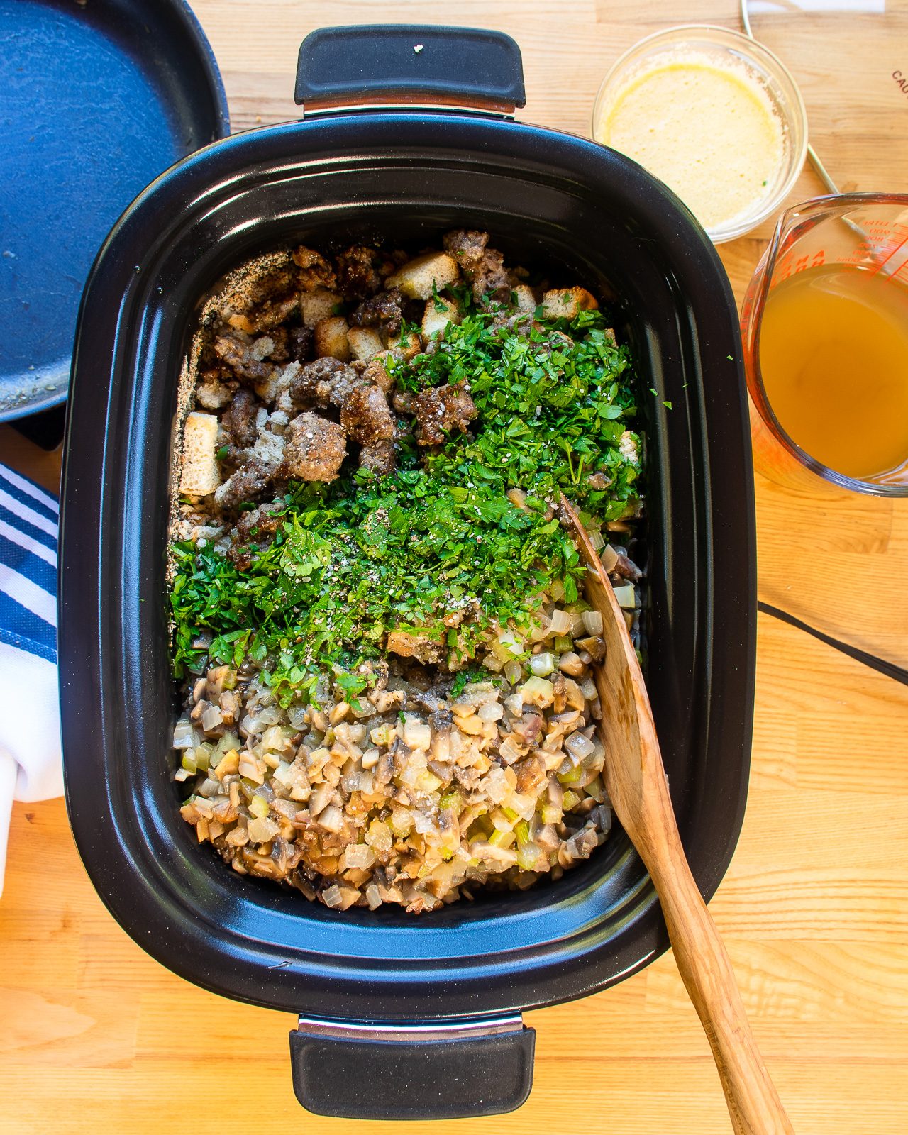 Slow Cooker Thanksgiving Stuffing | Blue Jean Chef - Meredith Laurence